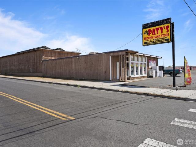 405 S Broadway Avenue