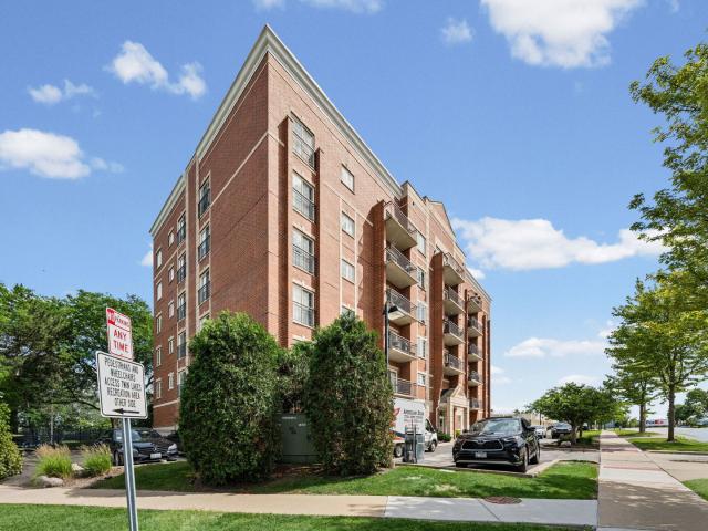 405 S Creekside Drive # 404
