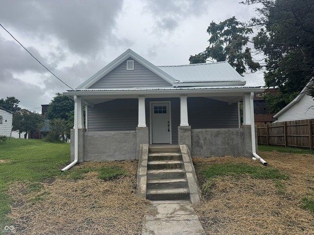 405 S Main St, Veedersburg, IN 47987