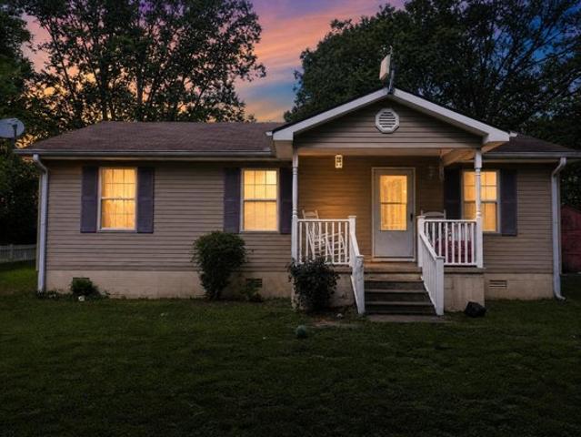 405 S Poplar St, Kenton, TN 38233