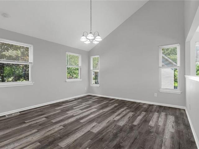 405 SE Onyx Circle