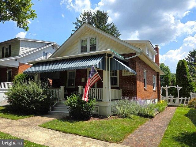 405 Seiberts Ct, Wyomissing, PA 19609