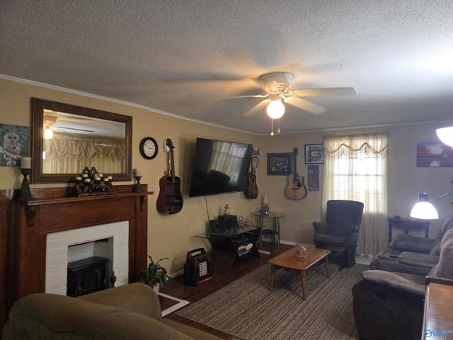 405 Short Street SE