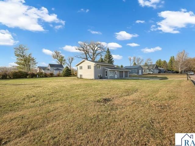 405 Sparks Dr
