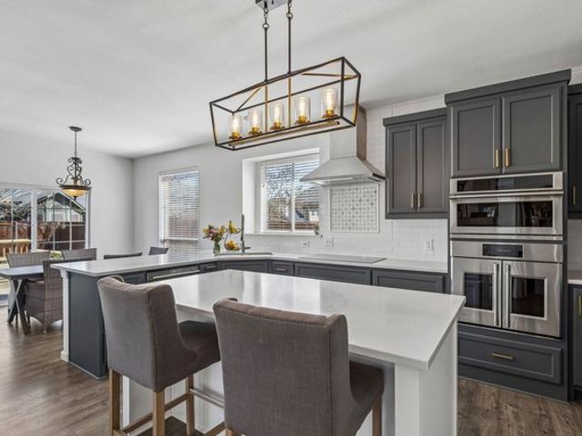 405 Stoneleigh Cir, Lake Dallas, TX 75065