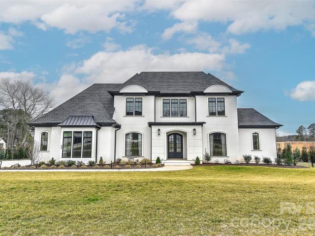 405 Sugar Maple Ln, Weddington, NC