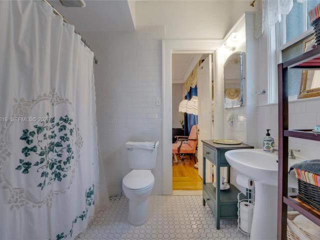 405 SW 11th Ave, Miami, FL 33130 | MLS #A12040