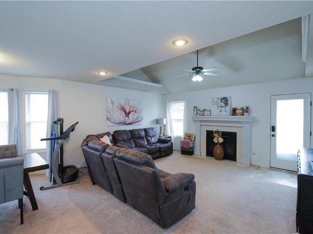 405 SW Hoke Lane