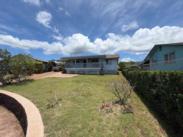 405 Palapalae Pl, Kaunakakai, HI 96748