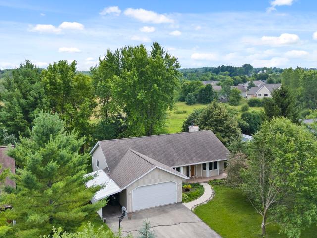 405 Pheasant Ln