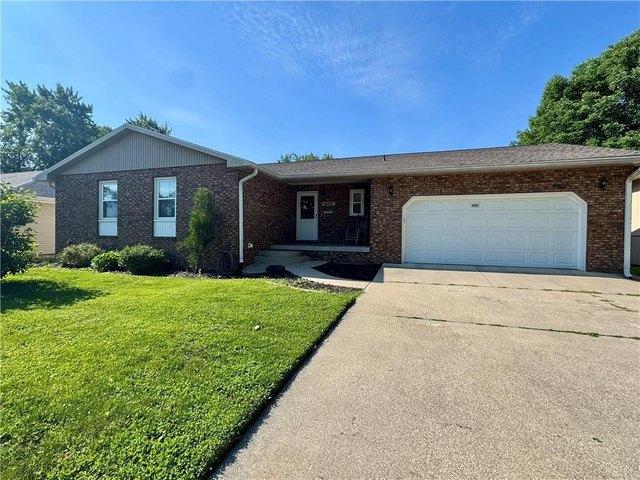 405 Price Ave, Mattoon, IL 61938