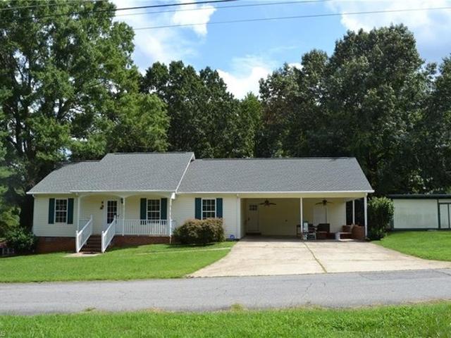 405 Puzak Ln, Madison, NC 27025