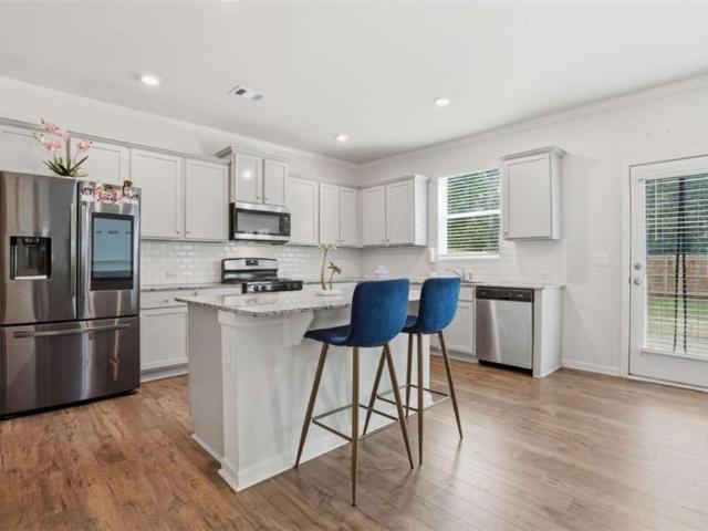 405 Quail Pass