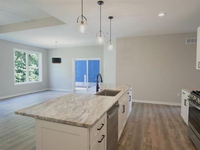 405 Ridge Court