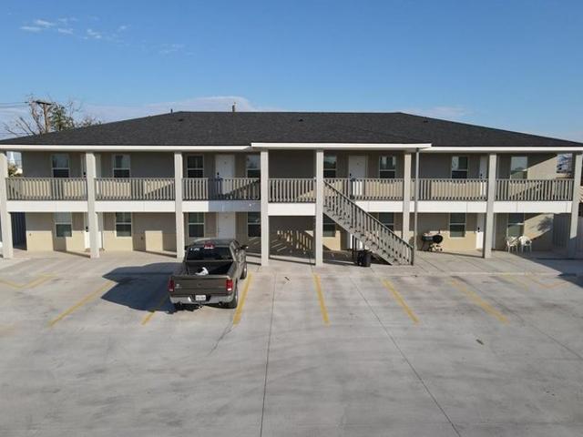 405 W 4th St, Monahans, TX 79756