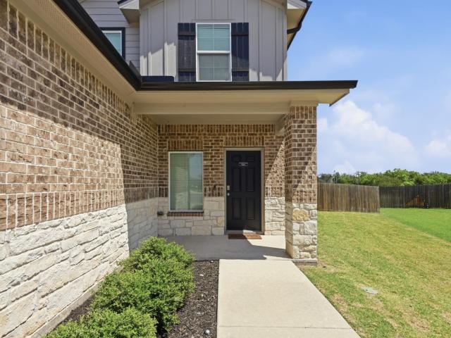 405 W Andover Ln