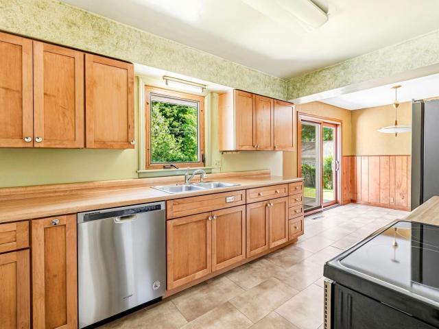 405 W Angela Boulevard