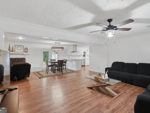 405 W Barbara Lane