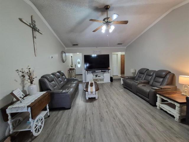 405 W Lindenwood Lane