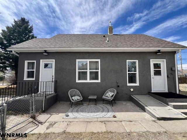 405 W Overland, Scottsbluff, NE 69361