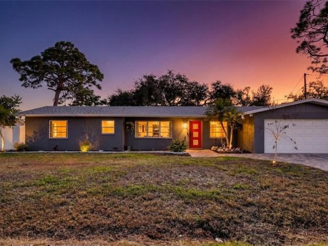 405 W Seminole Dr, Venice, FL 34293