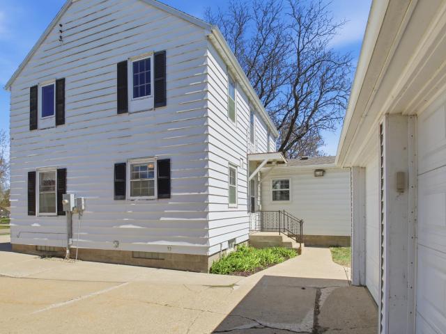 405 Willmar Avenue SW