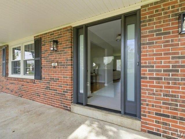 405 Trail Grove Ct, Ballwin, MO 63011 | MLS #26025 | Compass