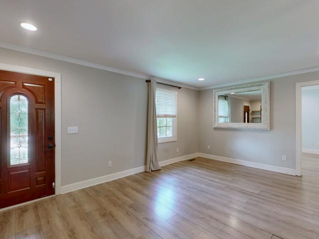 405 Twin Cove Dr