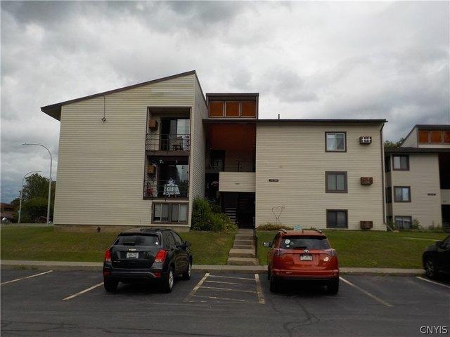 405 Village Blvd N, Baldwinsville, NY 13027
