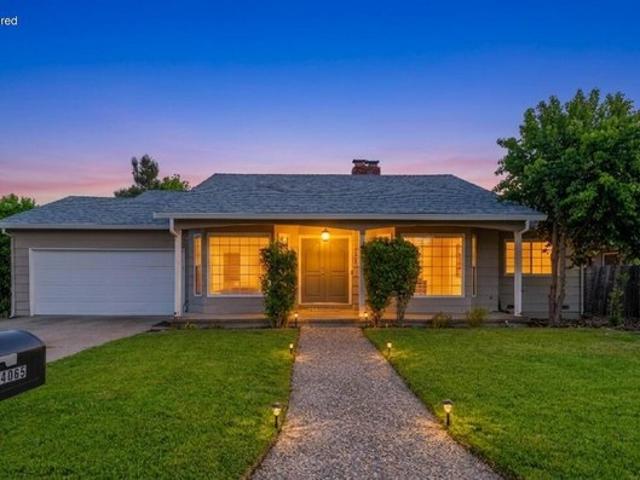 4065 Meander Dr, Redding, CA 96001