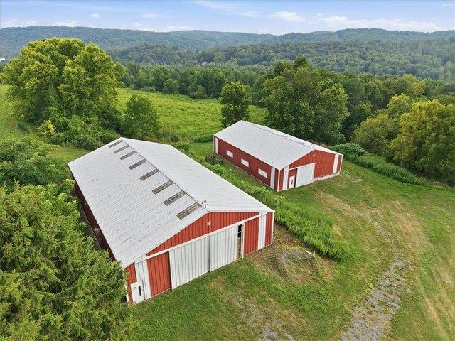 4065 Country Side Ln, Lower Saucon Township, PA 18055