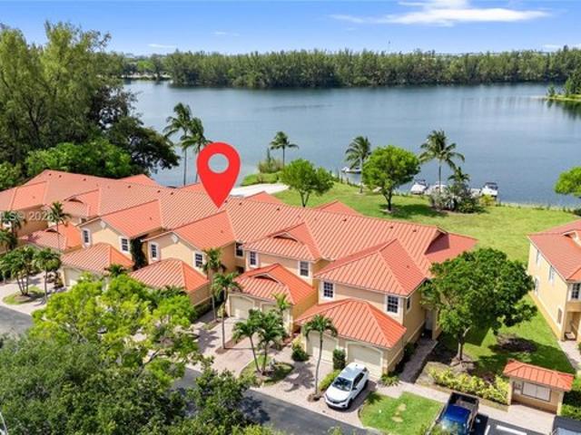 4065 Crystal Lake Dr, Deerfield Beach, FL 33064