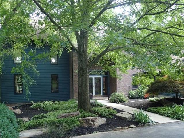 4065 Deerhill Dr, Hellam, PA 17406