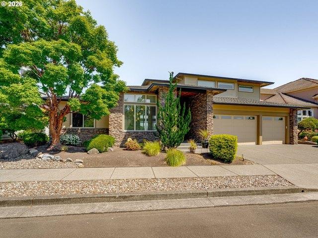 4066 NE Fairview Lake Way, Fairview, OR 97024