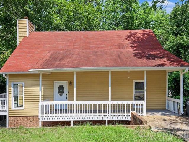 4066 Triton Dr, Tega Cay, SC 29708