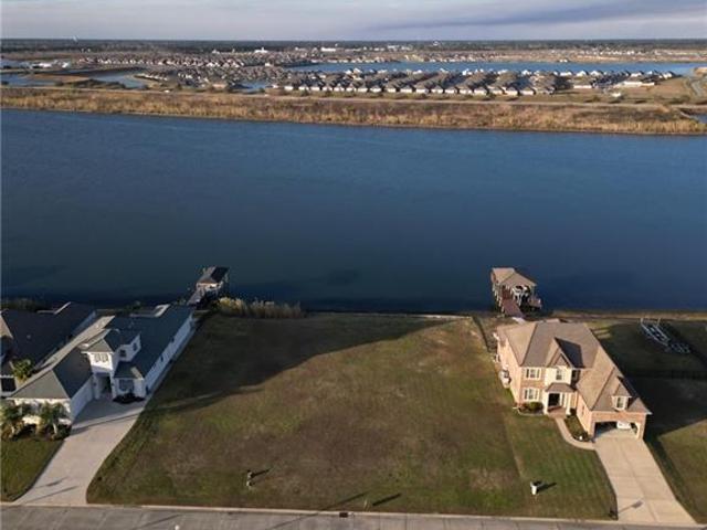 4068 E Marina Villa Drive
