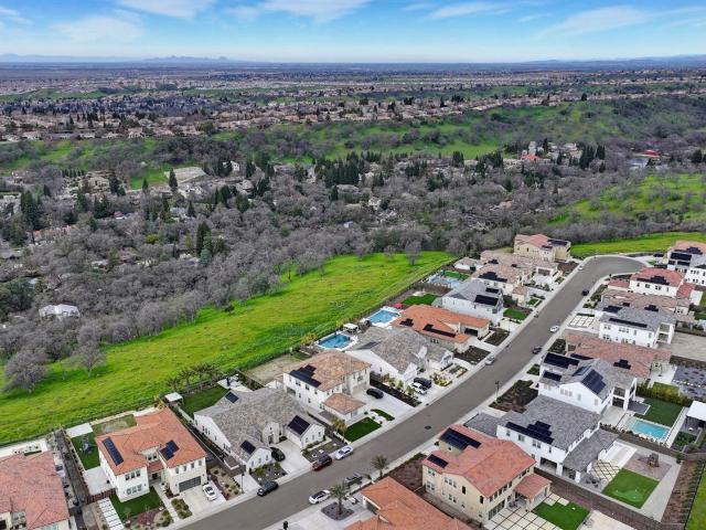 4068 Whitney Vista Ln, Rocklin, CA 95677 | MLS #226085