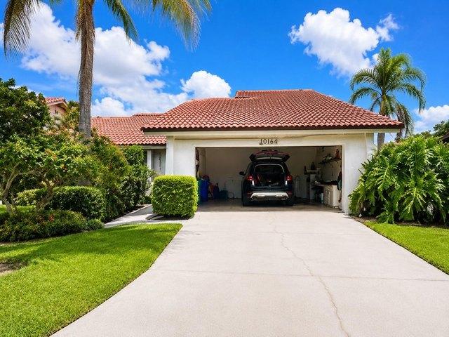 4068 Wilshire Cir E Unit 145, Sarasota, FL 34238