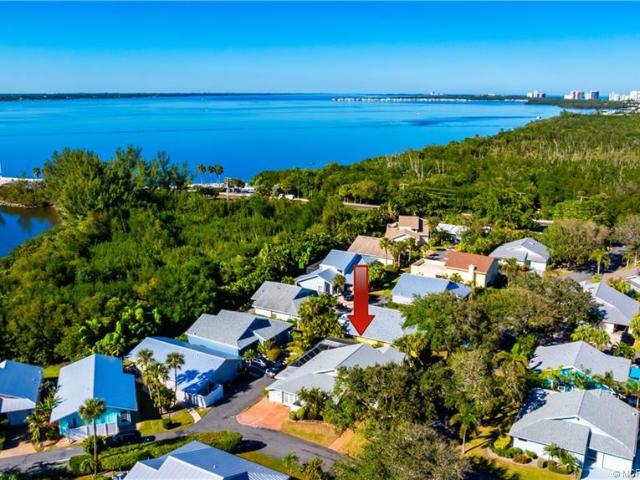 4060 NE Breakwater Dr, Jensen Beach, FL 34957 | MLS #M20047