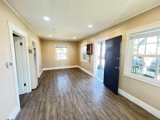 4060 Oakcrest Dr, San Diego, CA 92105 | MLS #260007 | Compass