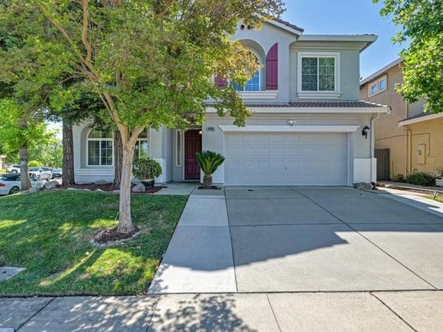 4060 Clarewood Way, Sacramento, CA 95835