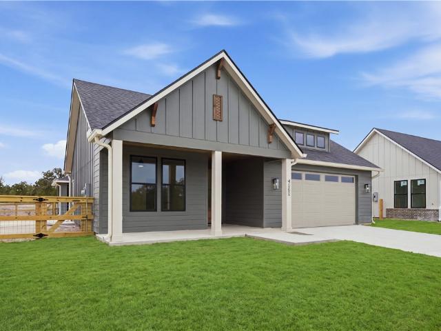 4060 Lakeside Club Drive