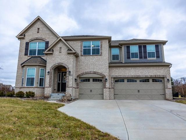 4061 Secretariat Ln, Bargersville, IN 46106