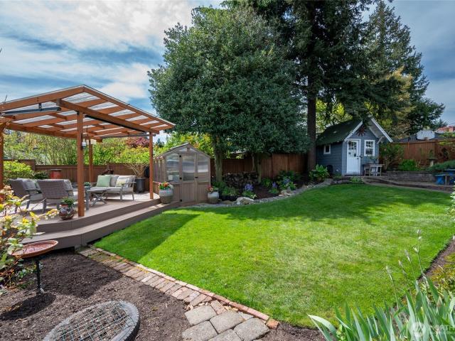 4061 W Ruffner St, Seattle, WA 98199 | MLS #2516 | Compass