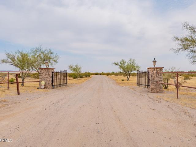 40624 W SELMA Highway