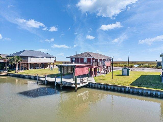 4062 2031 Beach Rd, Matagorda, TX 77414