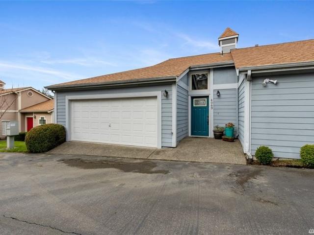 4063 Flora Dr, Fircrest, WA 98466