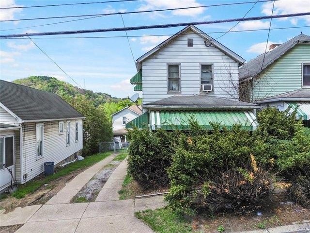 406 1st St, Apollo, PA 15613