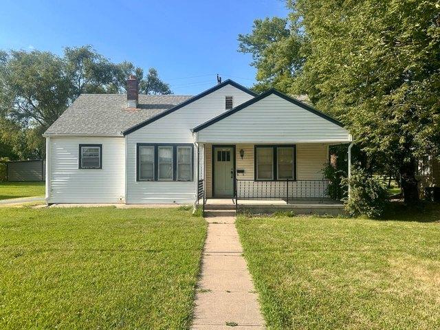 406 1st St, Linn, KS 66953