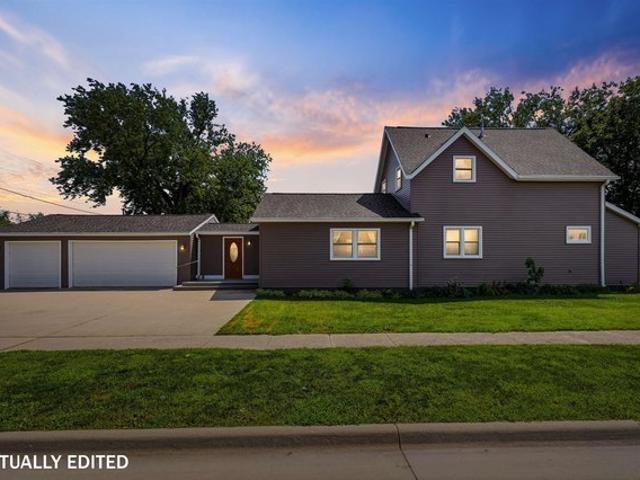 406 2nd St, Dike, IA 50624